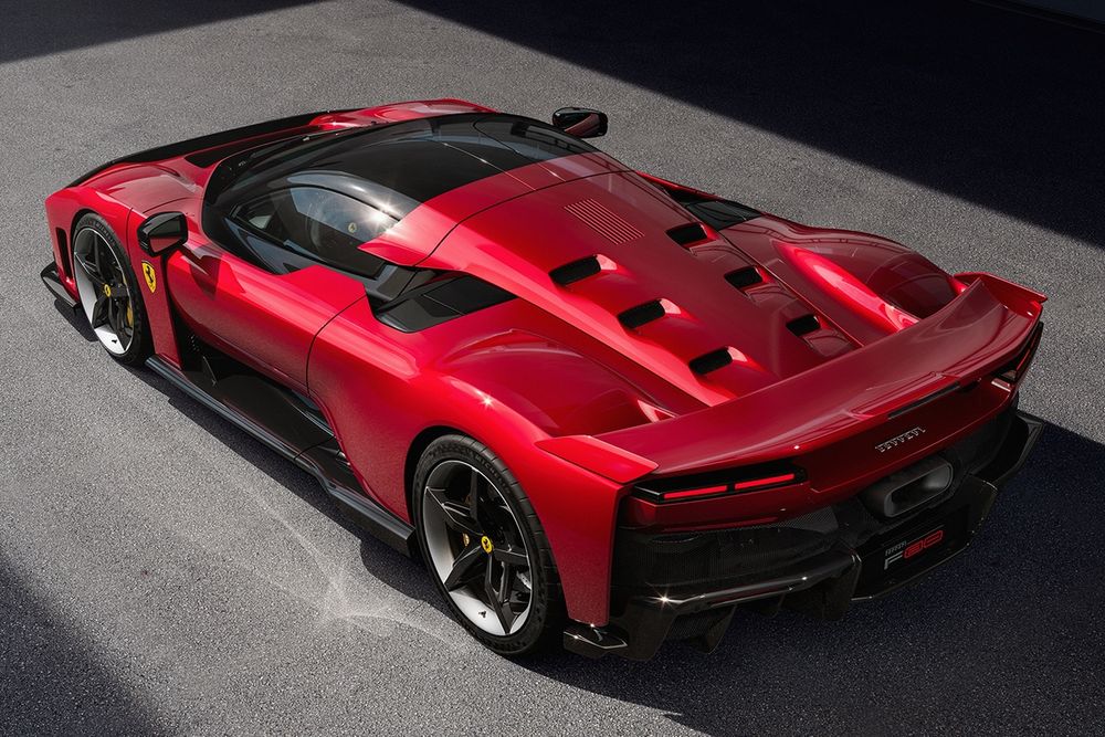 Ferrari: svelata la F80, la supercar che attinge da F1 e WEC