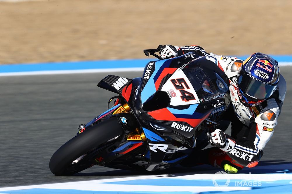 WSBK: Razgatlioglu Uji Bagian-bagian dari BMW 2025