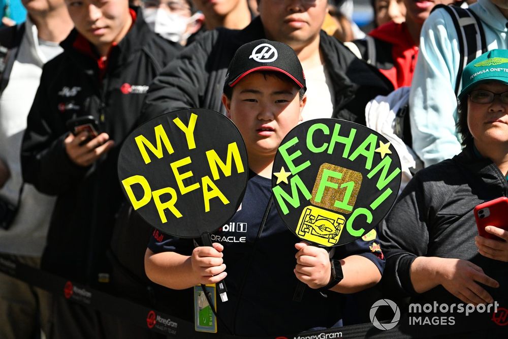 【ギャラリー】今年も鈴鹿はアツいぞ！！ F1日本GPに”クリエイティブな”ファンが集結