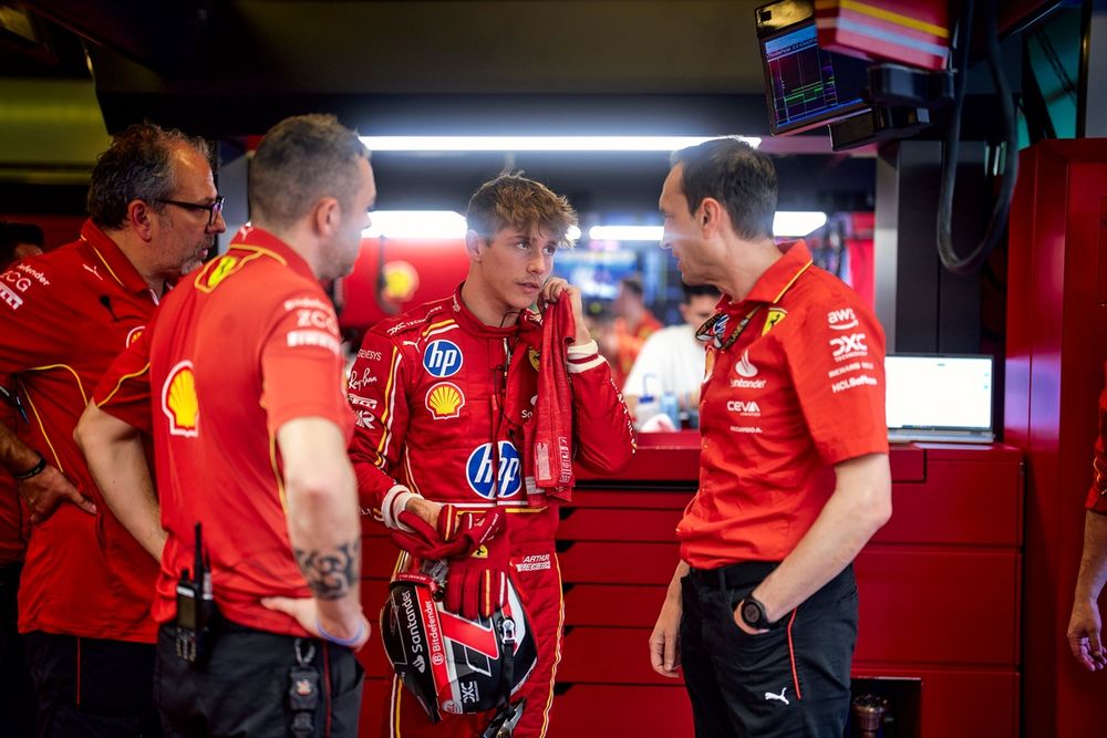 Arthur Leclerc, Abu Dabi GP ilk antrenman seansında Hamilton'ın yerini ...