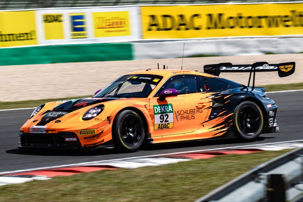 Oranje boven: DTM-thuisrace aan de zee voor Schuring en Vermeulen