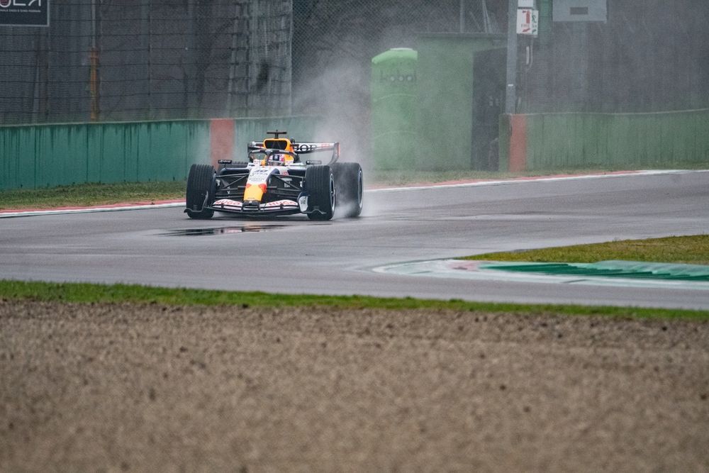 Racing Bulls estrena el VCARB03 en pista: Primeras vueltas del motor ...