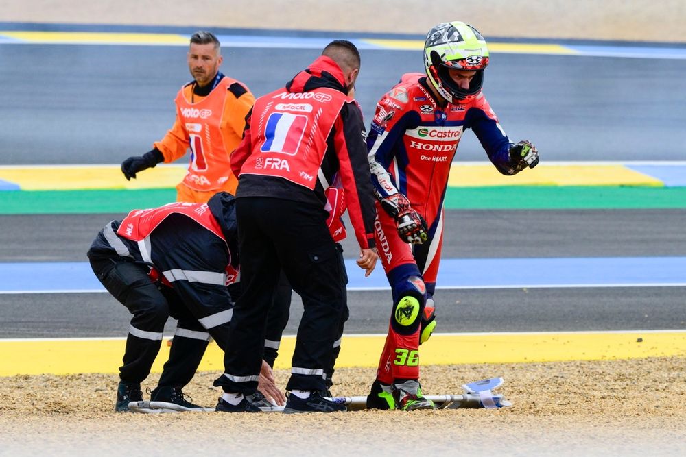 Joan Mir suffers fracture after French GP collision with Francesco ...