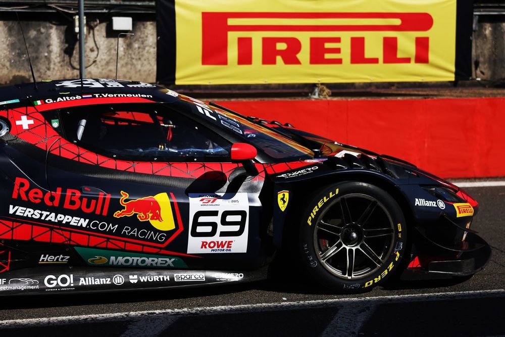 GTWC | Mercedes vince Gara 2 Sprint a Brands Hatch, gioie Ferrari