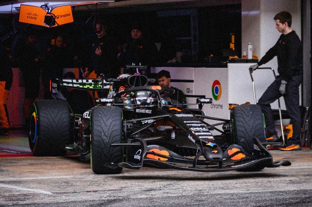 F1 | McLaren, via alla nuova era: ecco la MCL40 nel suo esordio in ...