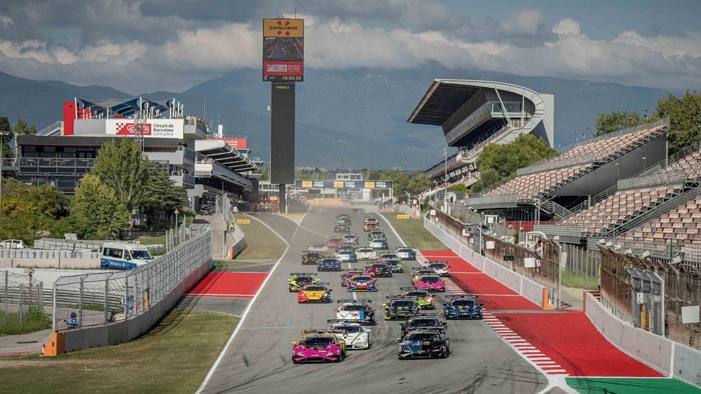 Lamborghini | Ecco i calendari 2026 di Super Trofeo Asia, Europa e ...