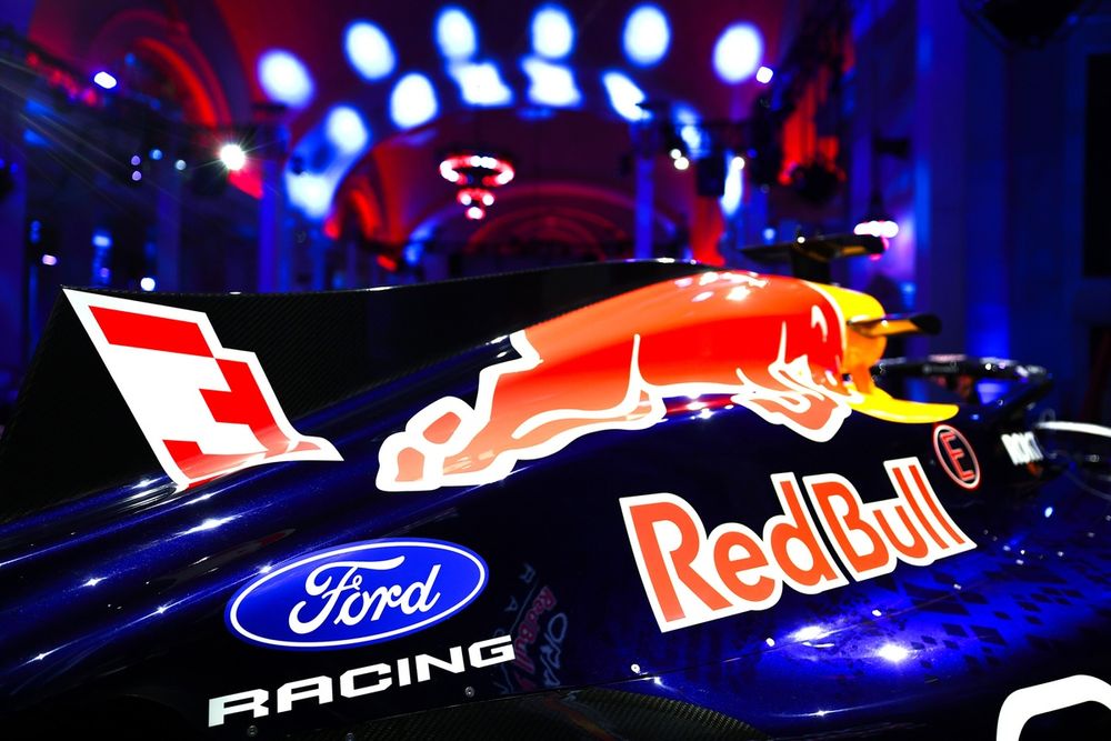 F1 | Red Bull, inizia la nuova era con Ford: ecco la livrea delle RB22