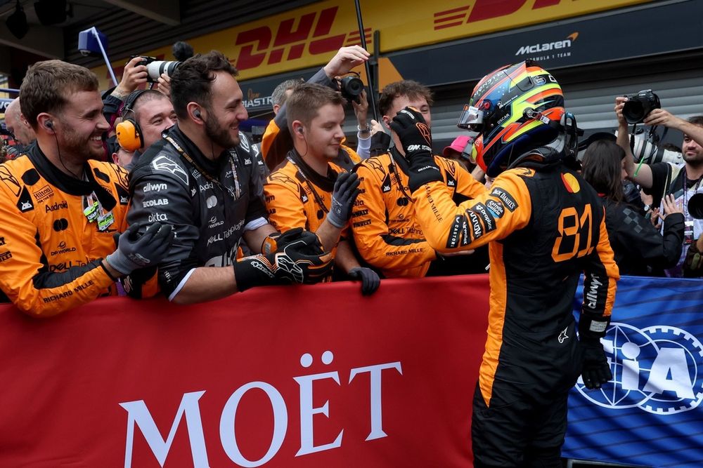 Piastri: "Dedem bana şans getirdi, sezonun geri kalanında tüm aile ...