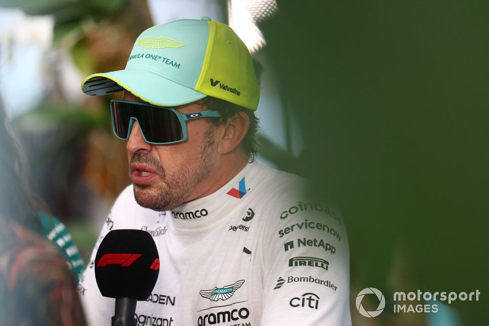 Lawson: "Alonso sprint yarışında bana hiç yer bırakmadı"