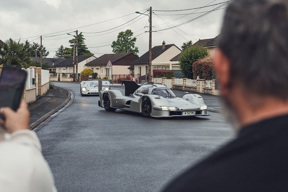 WEC | Porsche presenta la 963 RSP stradale, omaggio a passato e presente