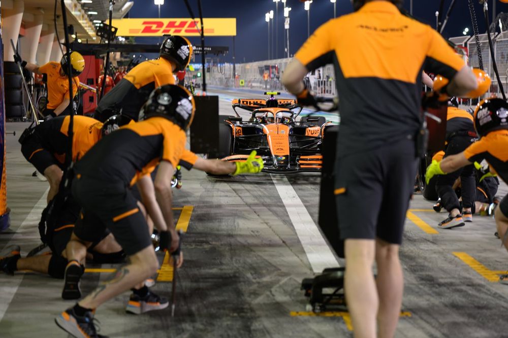 McLaren daleko za czołówką