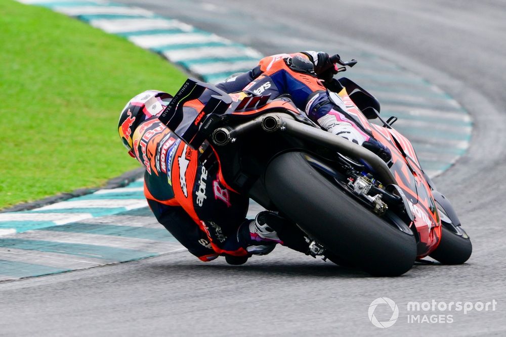 MotoGP | Tecnica KTM: doppio scarico laterale alto a lato del codone