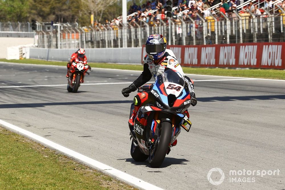 BMW mete a Toprak en el Top 5 de mejores pilotos del mundo, incluyendo ...